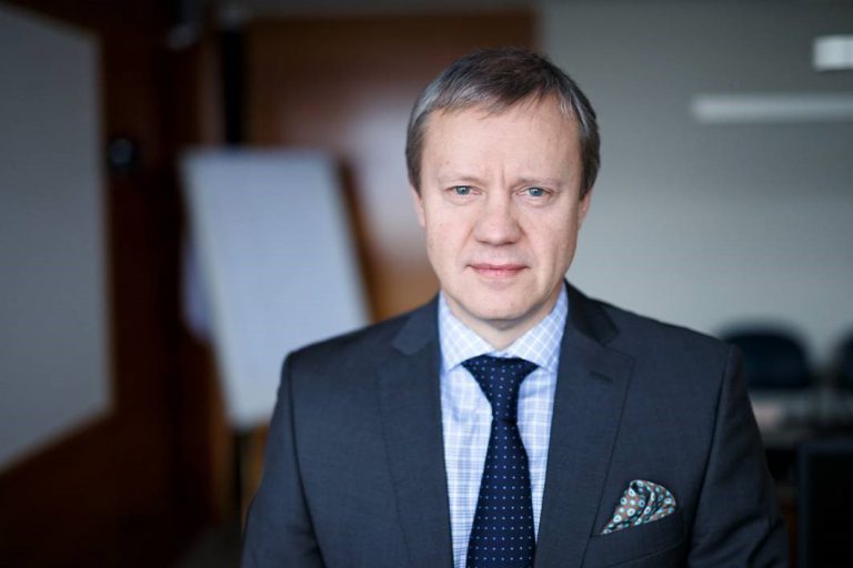 Tartu Ülikooli Kliinikumi uus juht on Priit Perens - Tartu Ülikooli ...